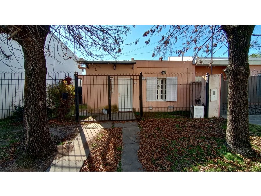 SE VENDE CASA A UNA CUADRA DE Av. Ramírez y Prov. Unidas - Clasionce ...
