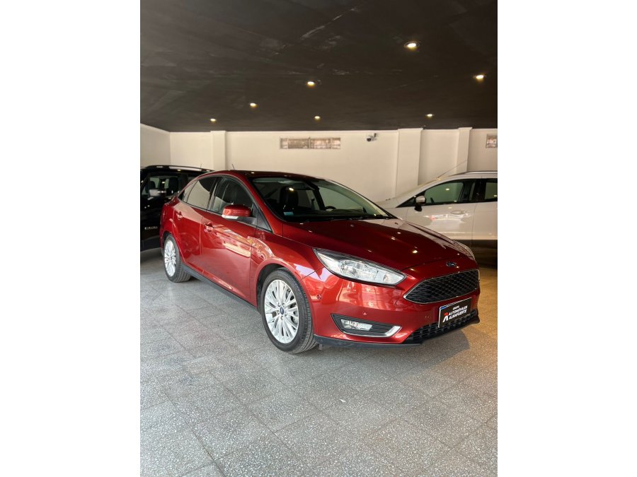 Ford Focus SE Plus AT 4 Puertas 2018 - Clasionce | Fácil comprar, fácil ...