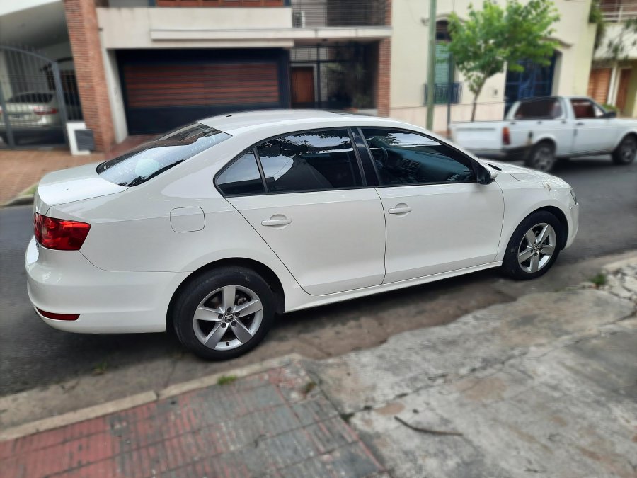 VOLKSWAGEN VENTO 2.5 170HP LUXURY TIP L/11 AÑO 2.011 - Clasionce ...