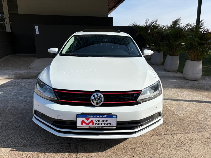 VOLKSWAGEN Vento 2.5 Luxury Dsg - Clasionce | Fácil comprar, fácil vender